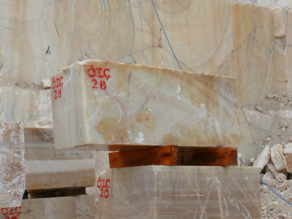 ONYX QUARRY | ONYX BLOCKS | ONYX SLABS | ONYX TILES | ONYX RUBBLES